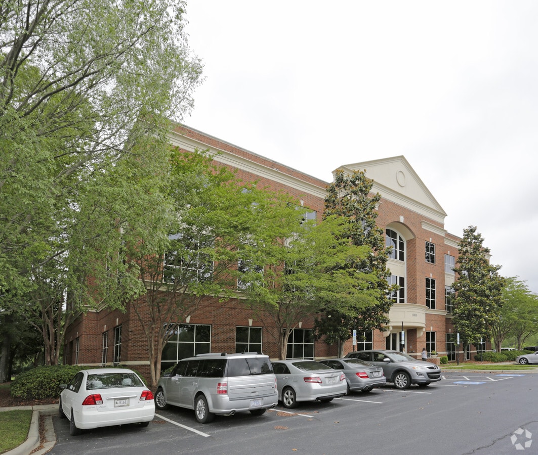 10800 Sikes Pl, Charlotte, NC 28277 | LoopNet