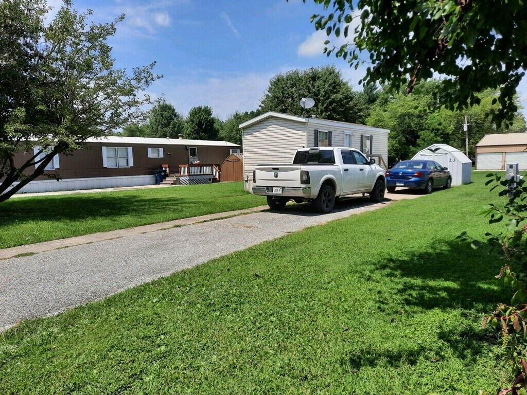 321 N All Seasons Rd, Geff, IL 62842 - Multifamily for Sale | LoopNet