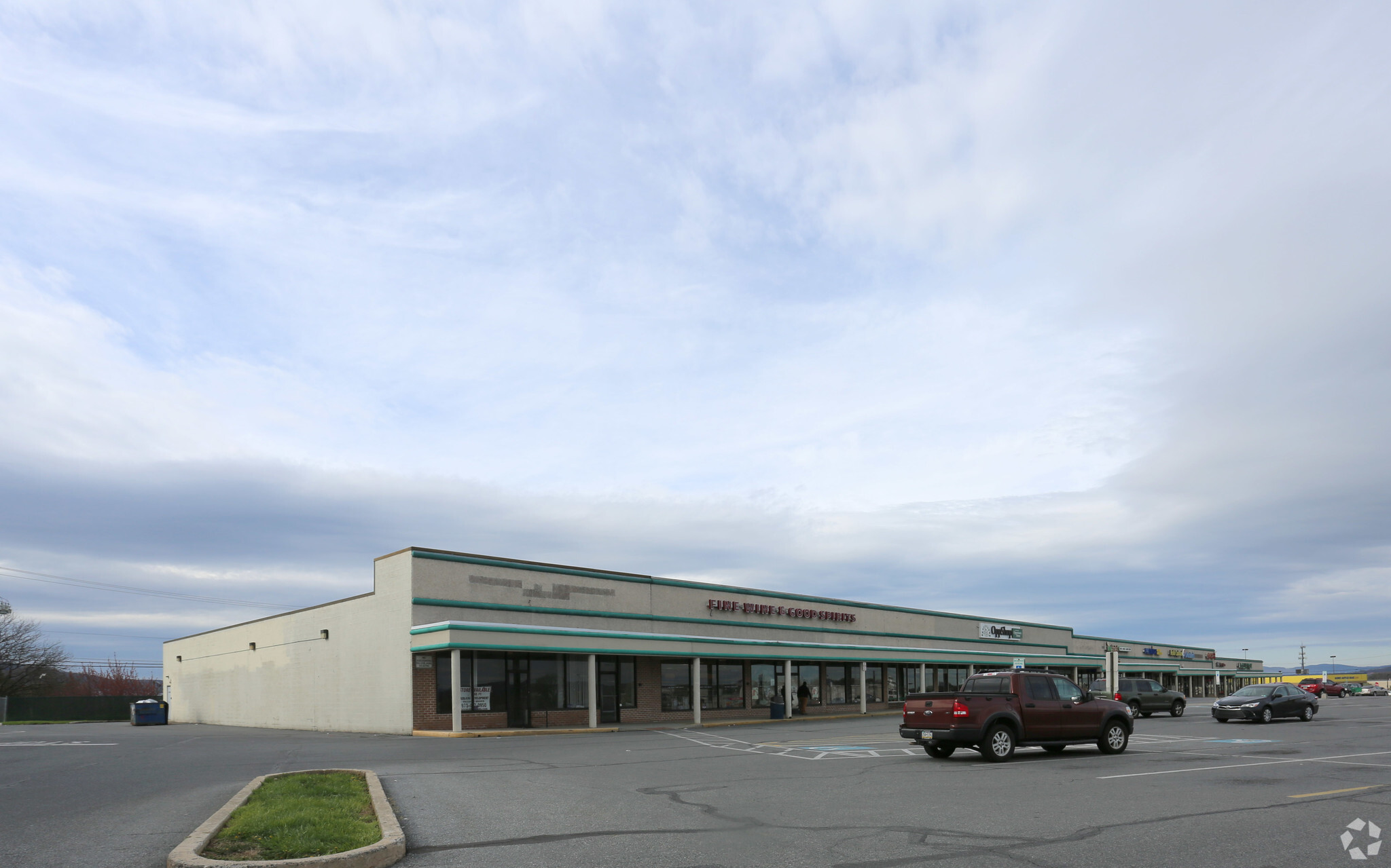 3039-3045 N 5th Street Hwy, Reading, PA 19605 | LoopNet.com 3039-3045 N 5th Street Hwy, Reading, PA 19605 | LoopNet.com