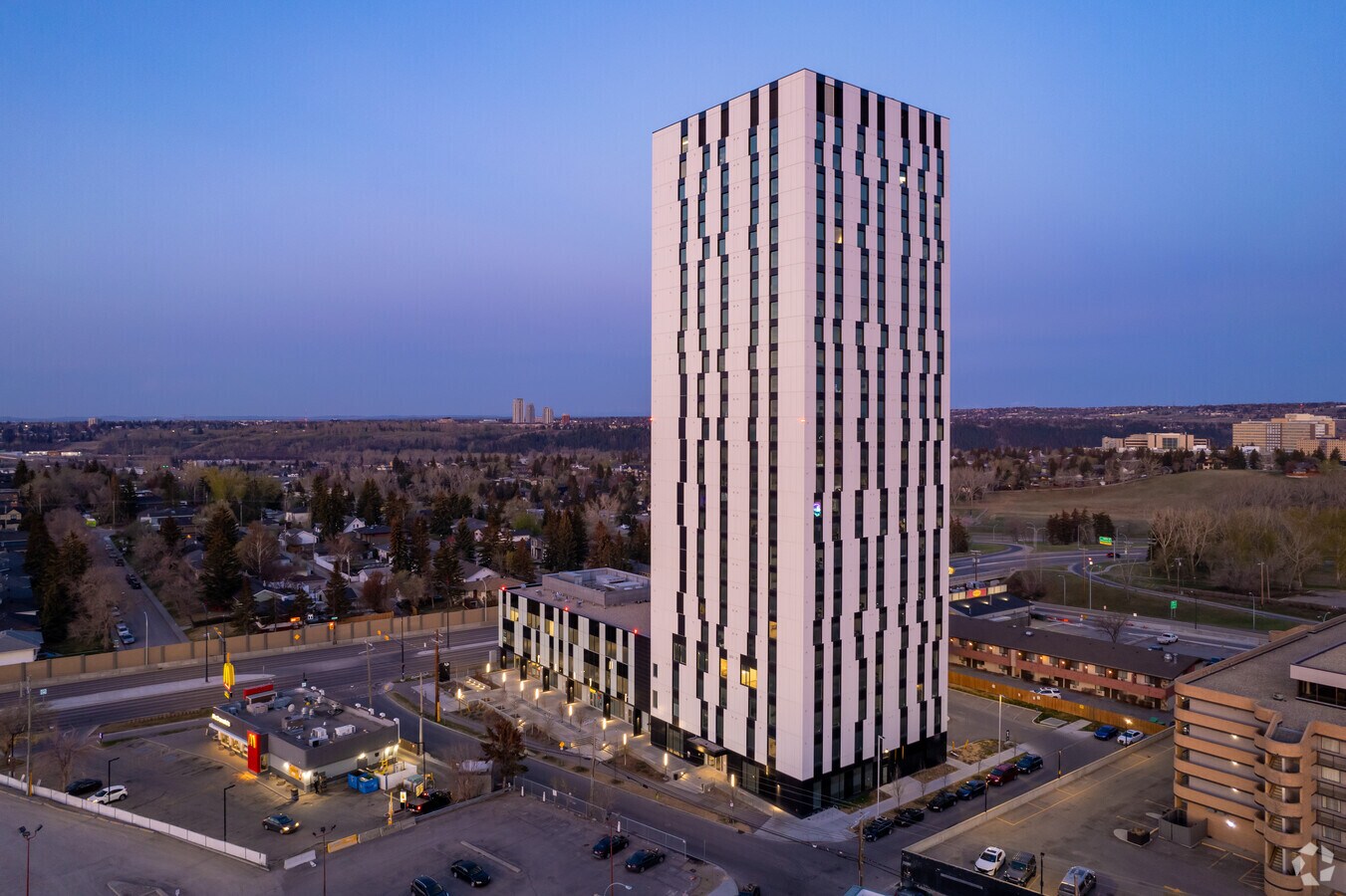 2416 16 Ave NW, CALGARY, AB T2M 0M5 | LoopNet