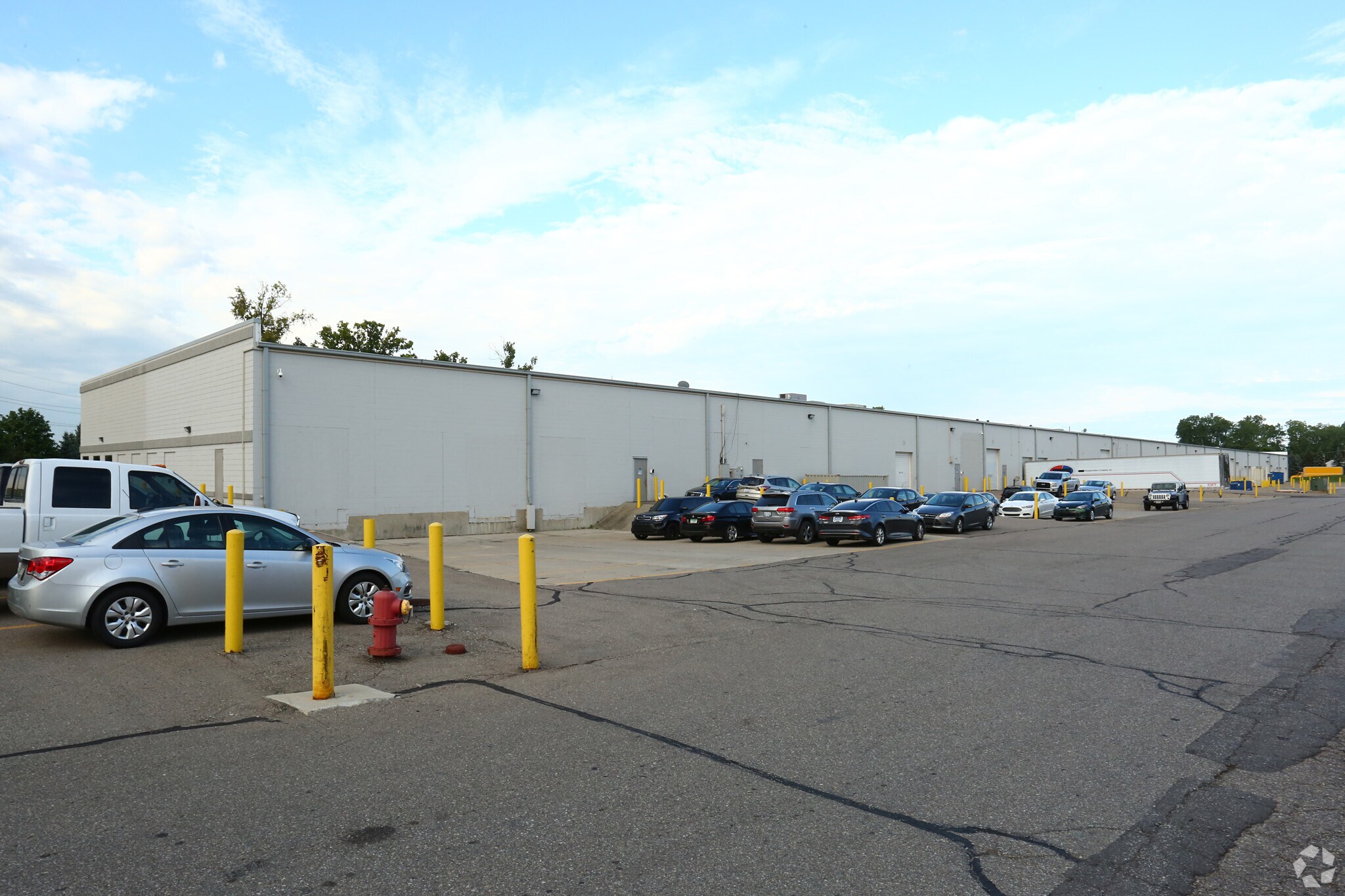 11301 Metro Airport Center Dr, Romulus, MI 48174 - Bldg L | LoopNet