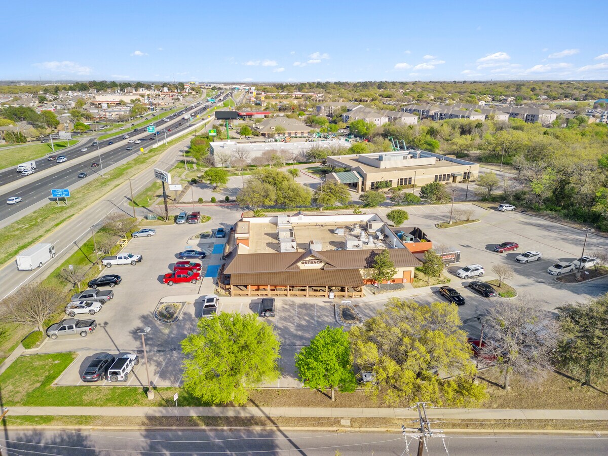 300 S Interstate 35 E, Denton, TX 76205 - Outback Steakhouse: Denton ...