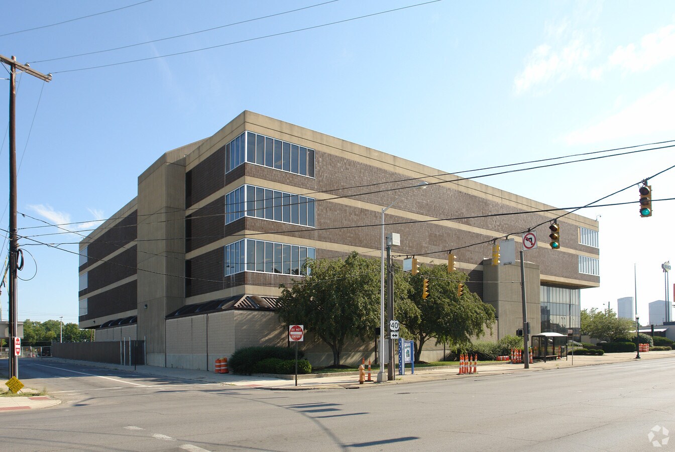 770 W Broad St, Columbus, OH 43222 | LoopNet