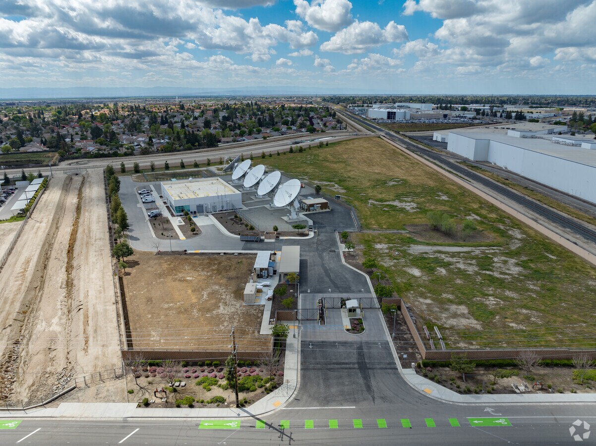 4901 Ashe Rd, Bakersfield, CA 93313 | LoopNet