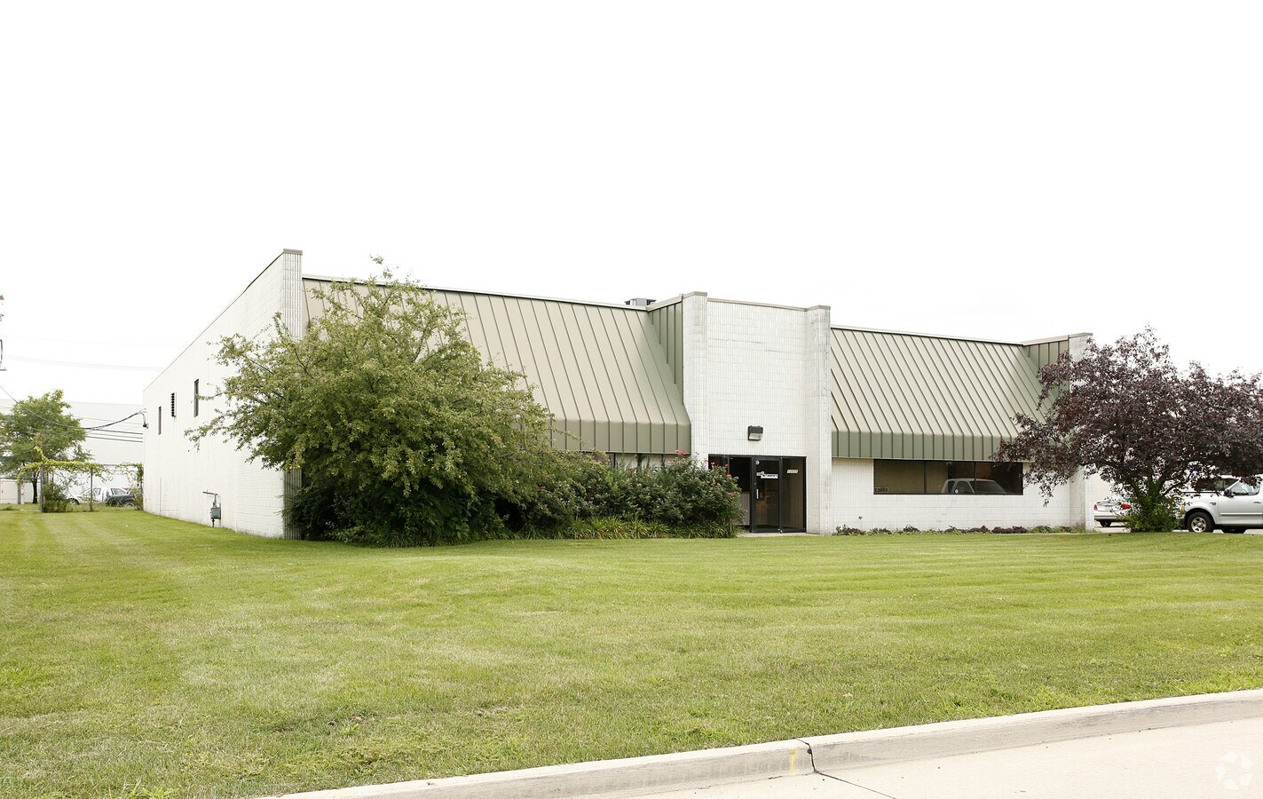 12055 Universal Dr, Taylor, MI 48180 | LoopNet