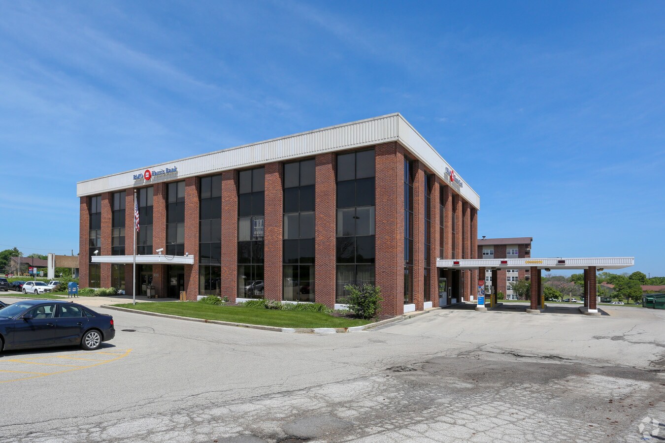 9001 N 76th St, Milwaukee, WI 53223 | LoopNet