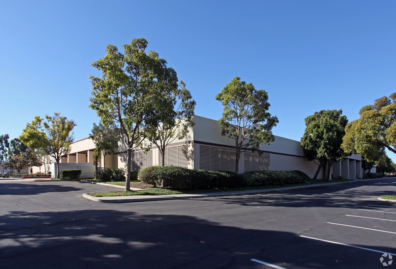 5151 Camino Ruiz, Camarillo, CA 93012 | LoopNet