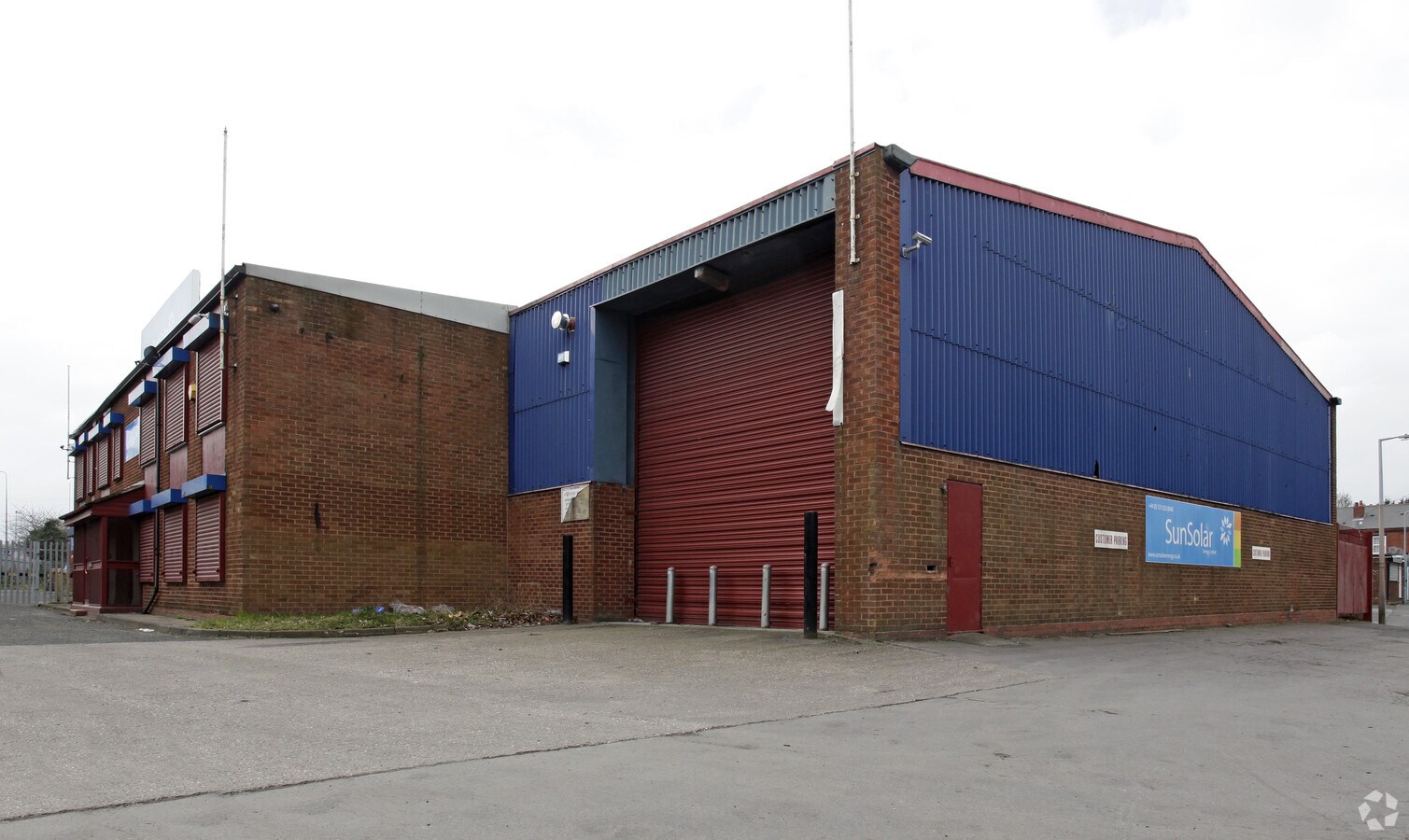 3 Houghton St, Oldbury, B69 2BB | LoopNet