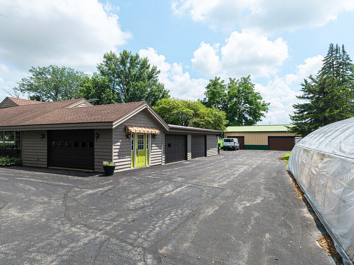 1126 E State St, Sycamore, IL 60178 - For Lease/Sale-Multiple Buildings ...