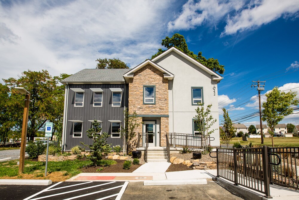 1042 Columbia Ave, Sinking Spring, PA 19608 | LoopNet