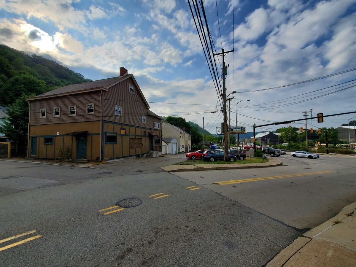 1 Higgins St, Pittsburgh, PA 15223 | LoopNet