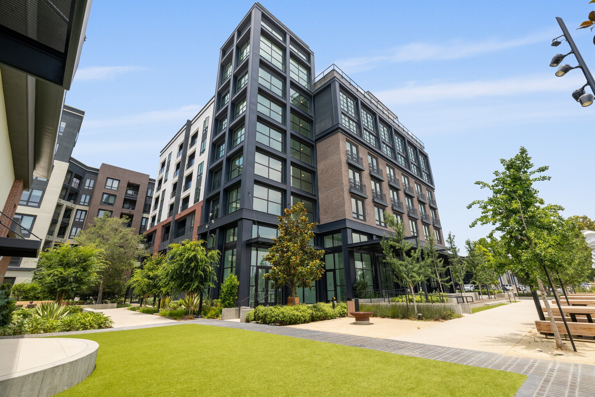 2010 E Warner Ave, Santa Ana, CA 92705 - The Row at Red Hill | LoopNet