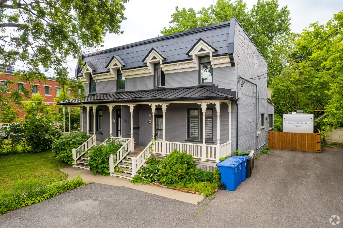 282 Rue Elm, Saint-lambert, QC J4P 1W3 - Office for Lease | LoopNet