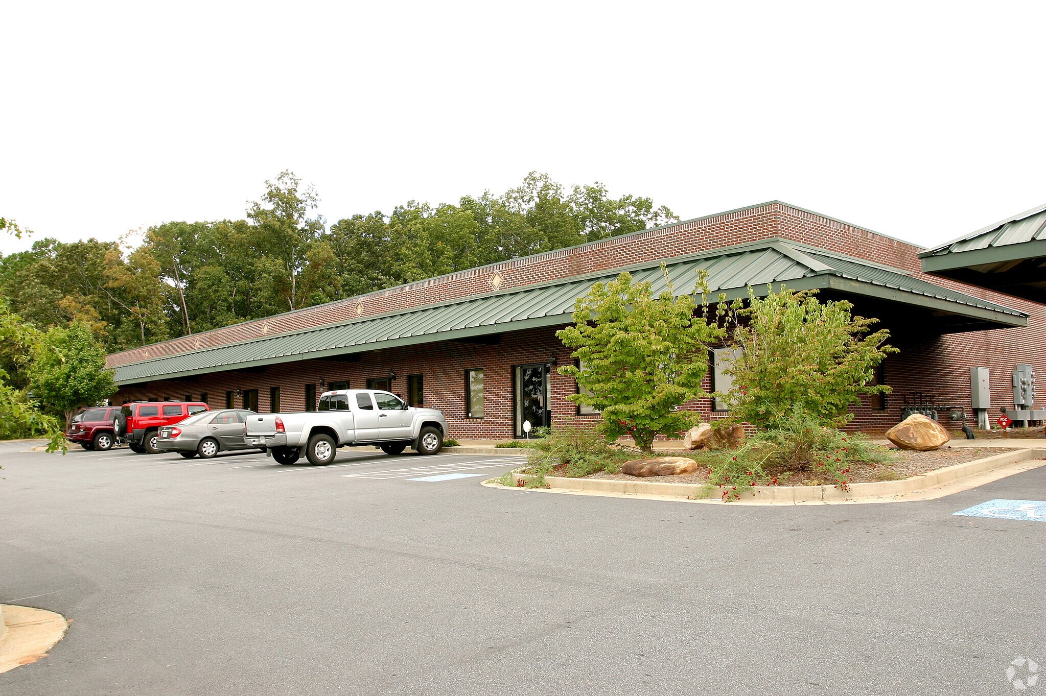 301 Hickory Ridge Trl, Woodstock, GA 30188 | LoopNet