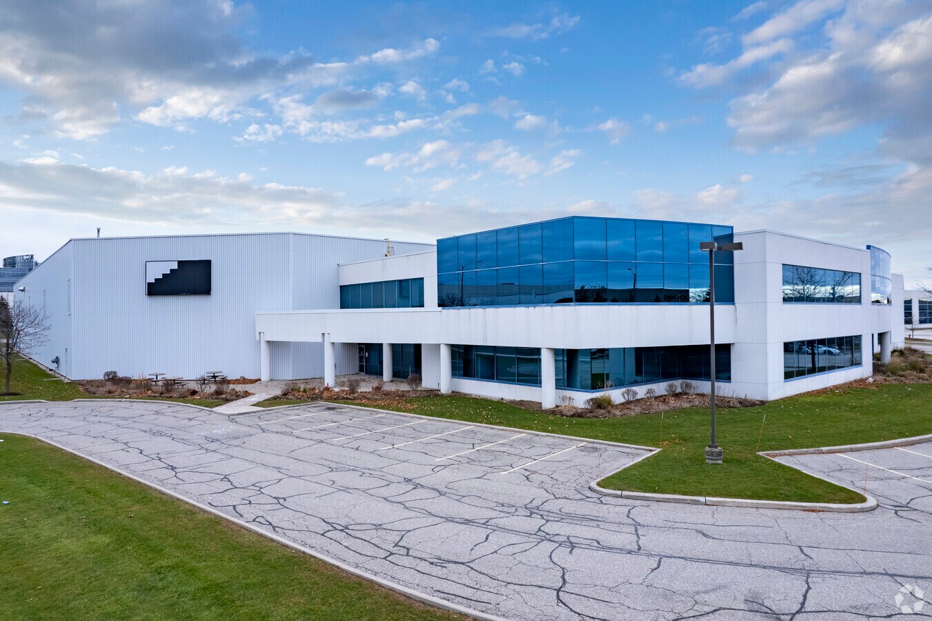 6701 Financial Dr, Mississauga, ON L5N 7J7 | LoopNet