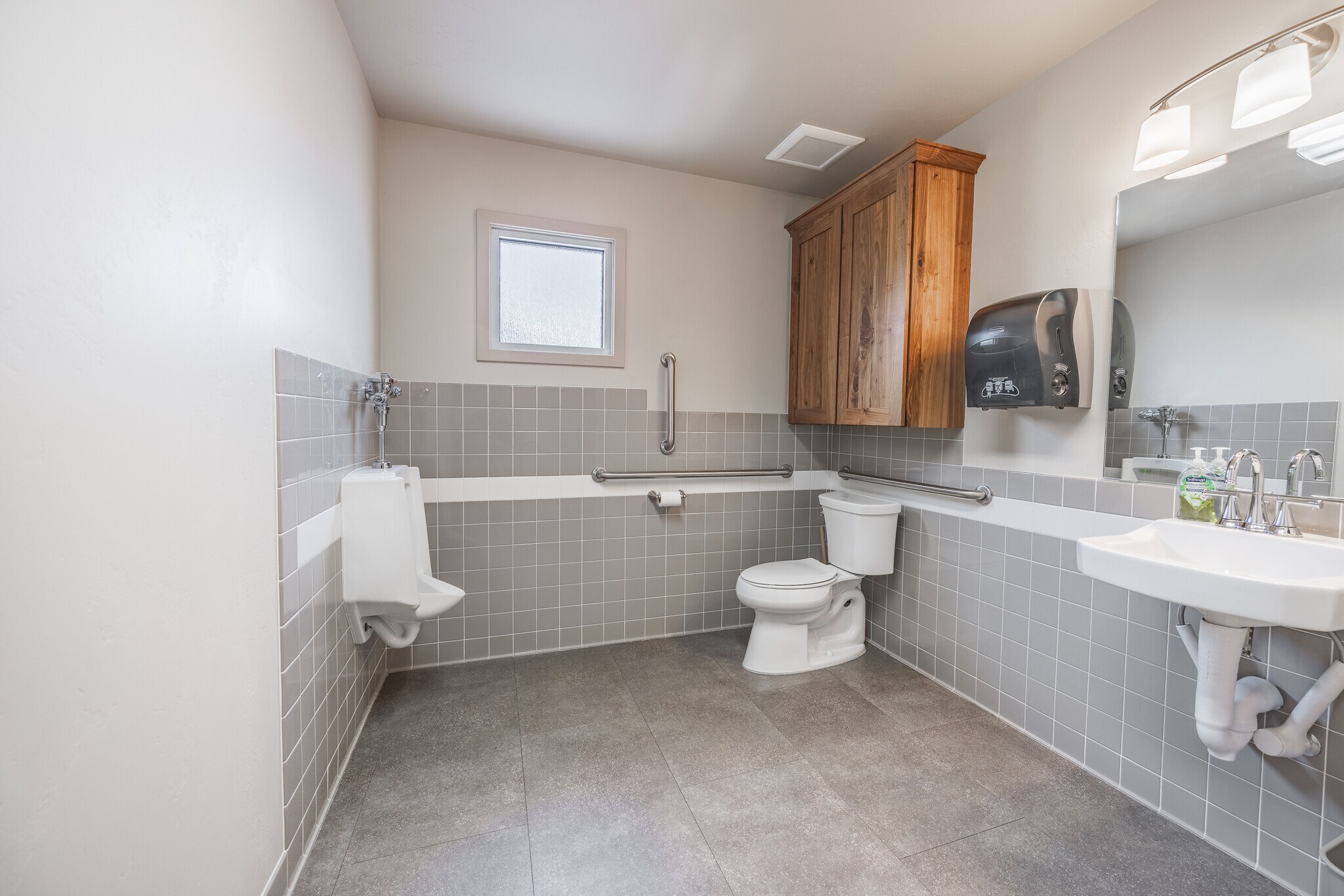 340 Townsend Ave, Montrose, CO 81401 - Townsend Ave Office Building ...