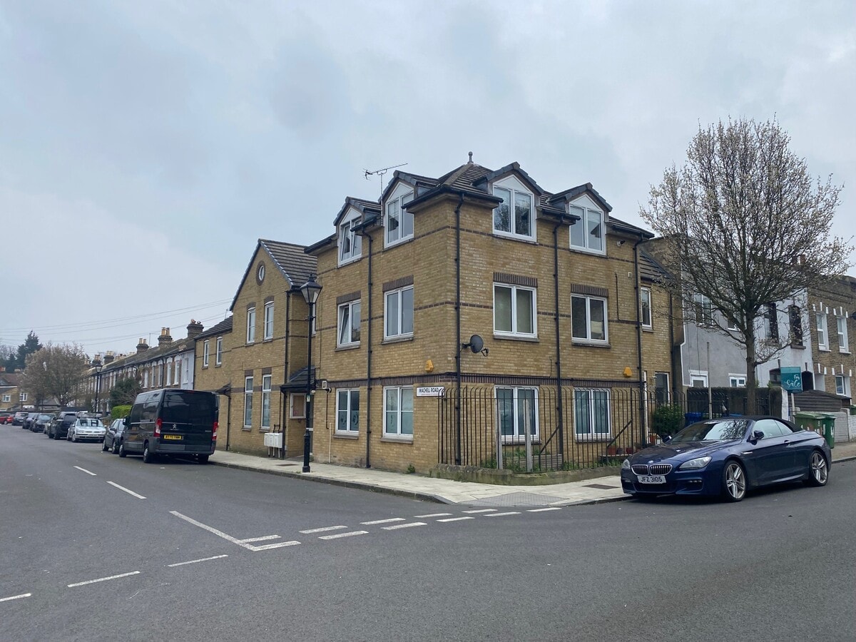 2a Machell Rd, London, SE15 3XQ | LoopNet