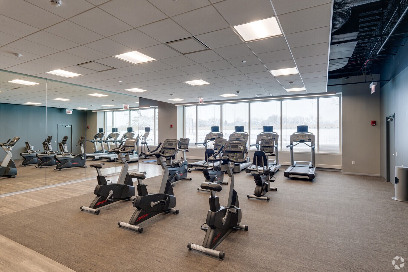 3333 Finley Rd, Downers Grove, IL 60515 - Finley Point | LoopNet