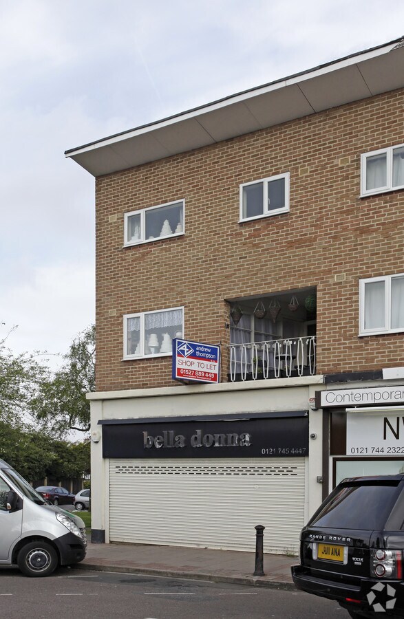 8 Shakespeare Dr, Solihull, WMD B90 2AJ | LoopNet