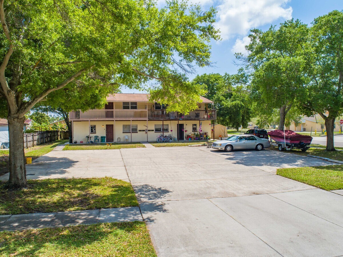 7401 35th St N, Pinellas Park, FL 33781 | LoopNet