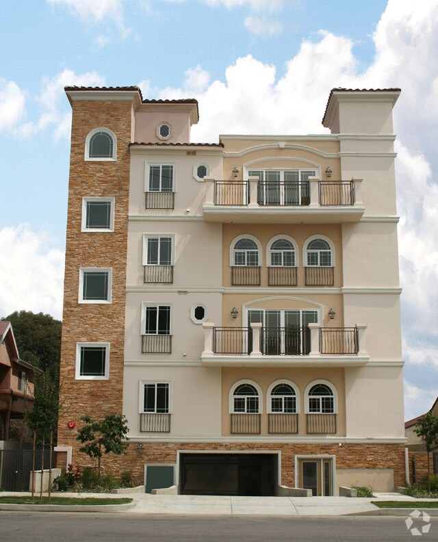 11501 Hatteras St, North Hollywood, CA 91601 - Hatteras Luxury Villas | LoopNet