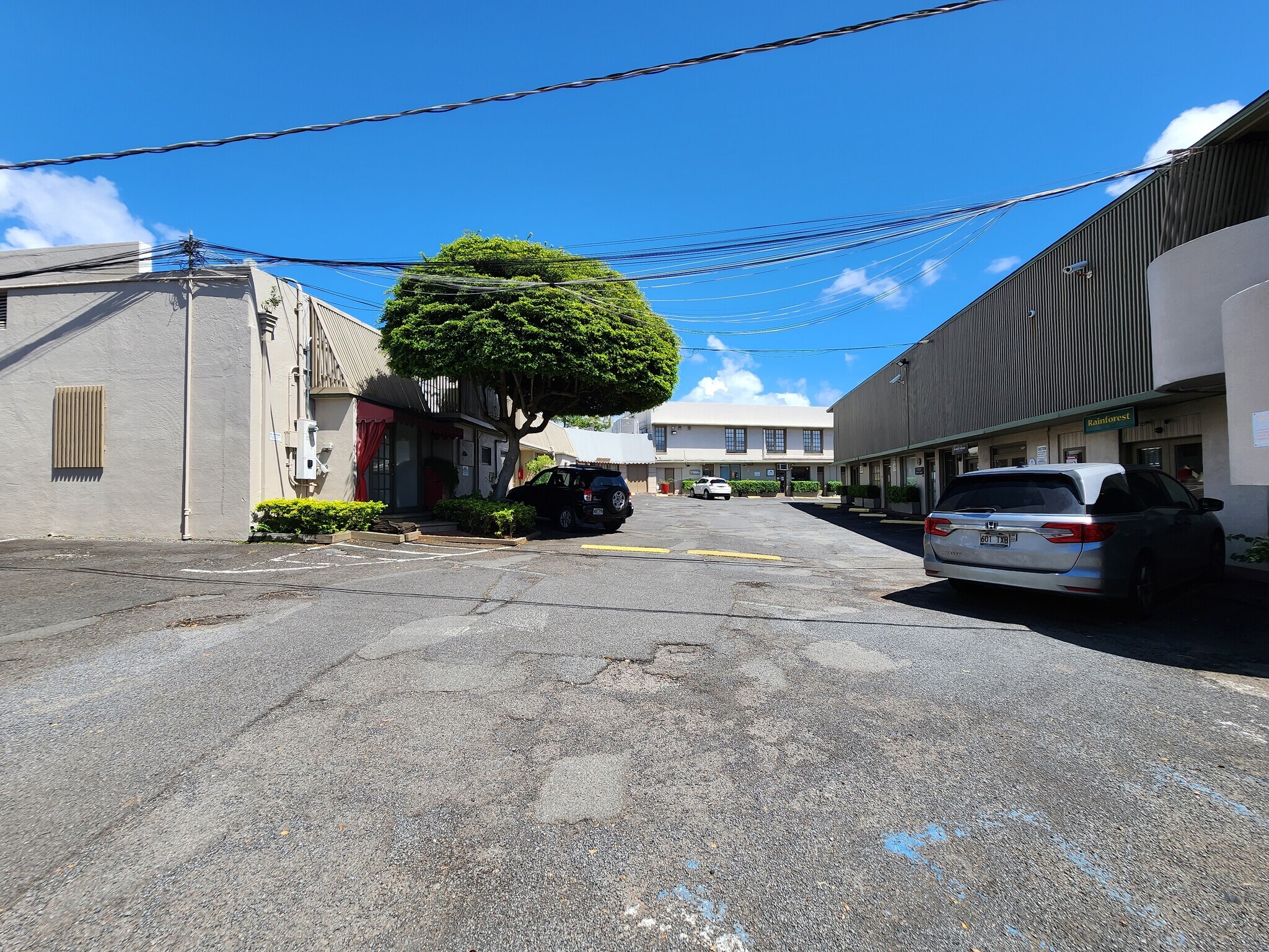 1016 Kapahulu Ave -, Honolulu, HI 96816 - Kilohana Square | LoopNet