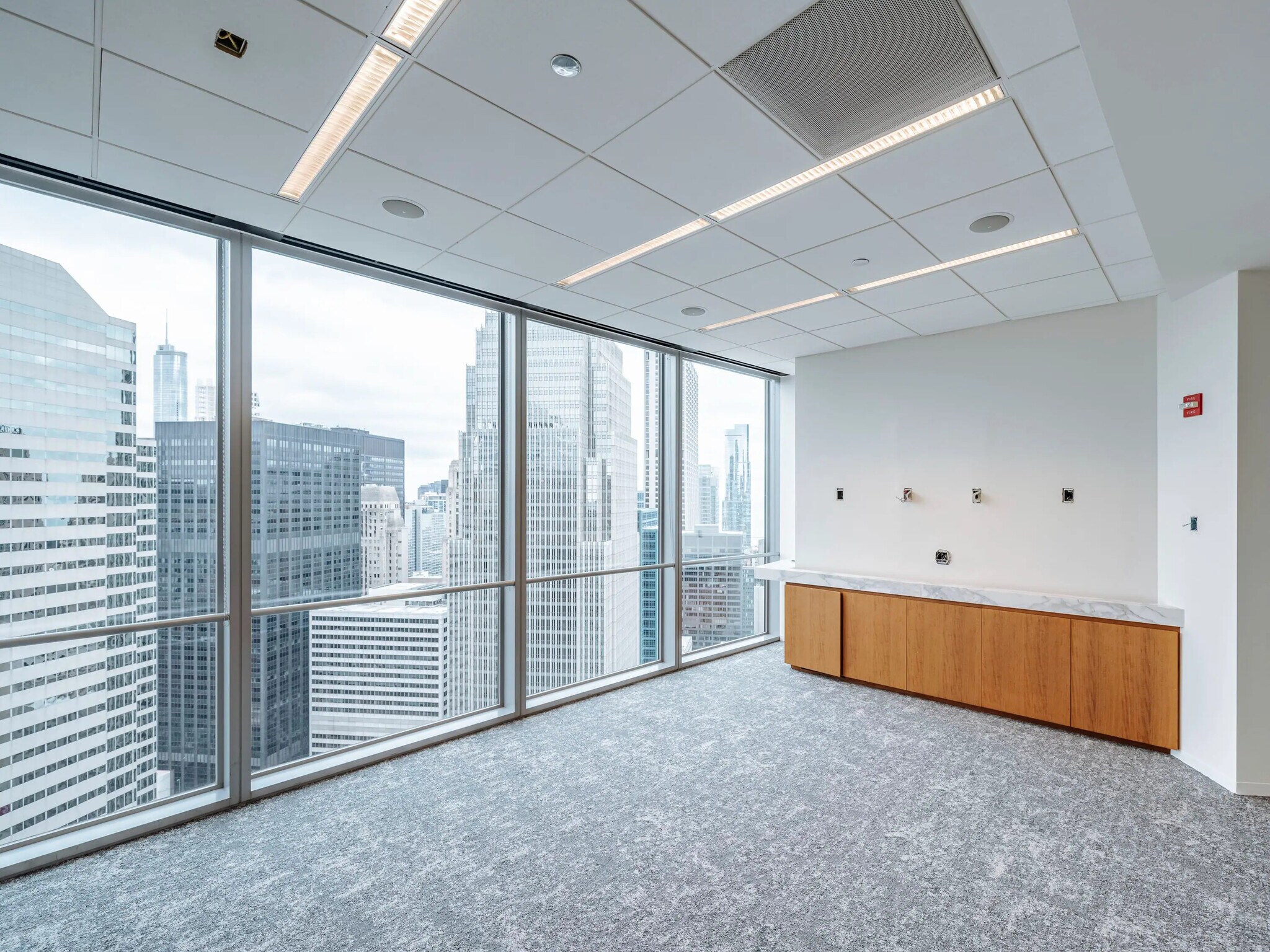 71 S Wacker Dr, Chicago, IL 60606 - One North Wacker | LoopNet