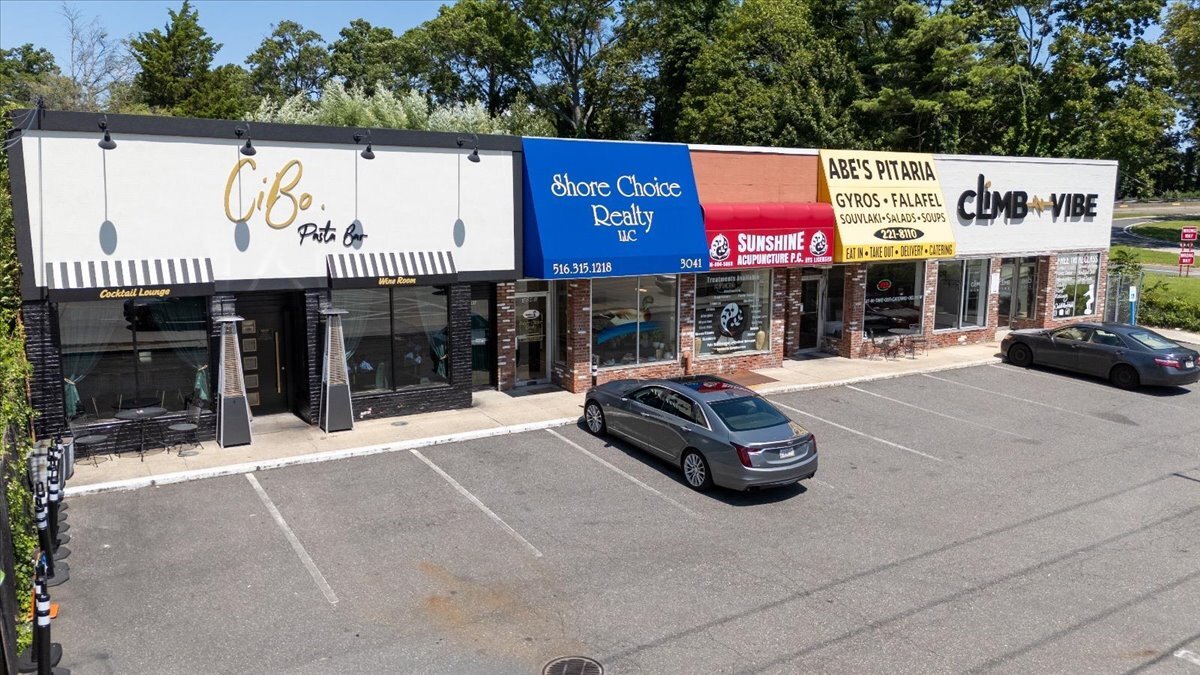 3037-3049 Merrick Rd, Wantagh, NY 11793 - Retail for Sale | LoopNet