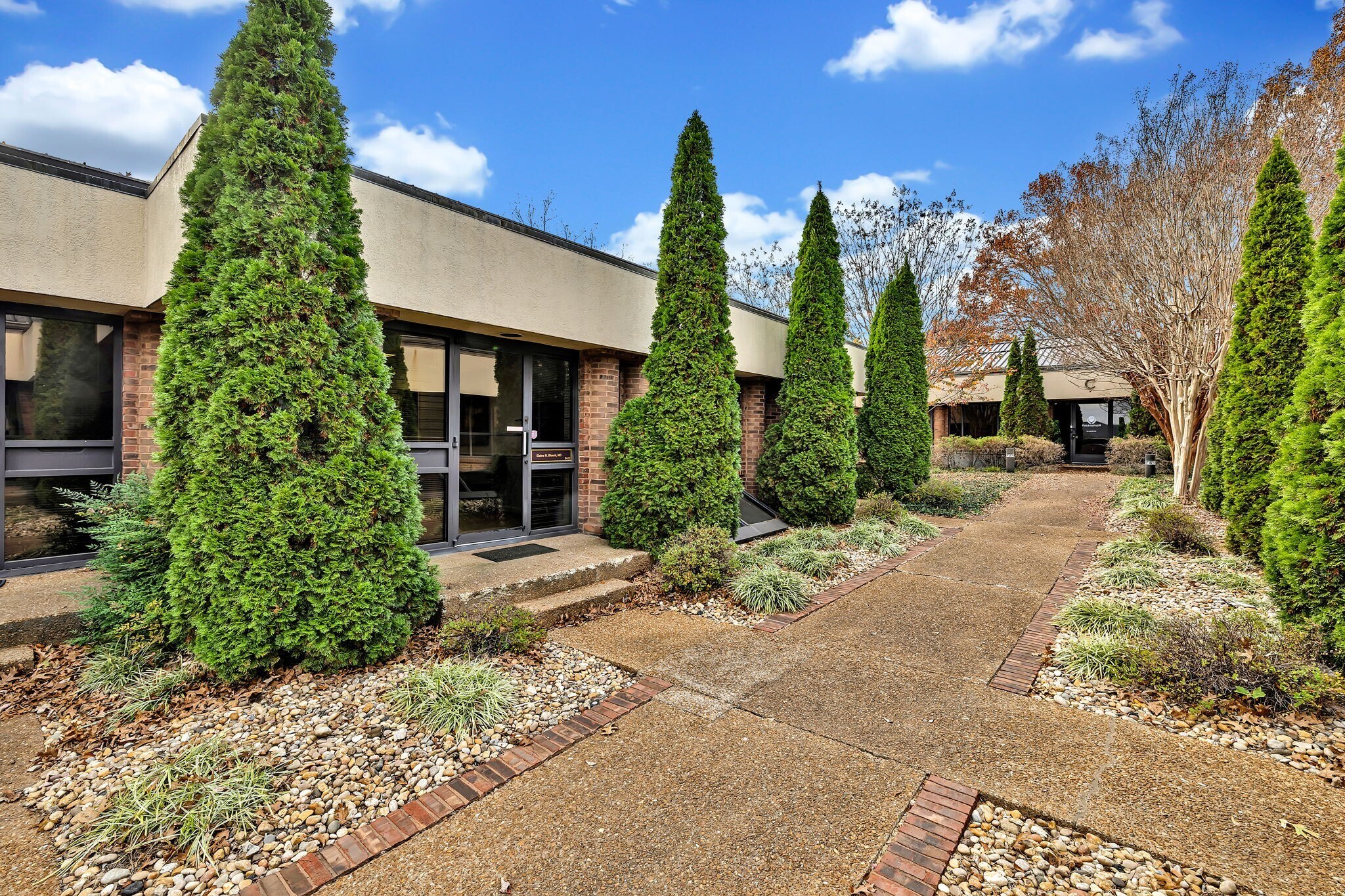 229 Ward Cir, Brentwood, TN 37027 - Ste B22 | Paddock 1 | LoopNet 229 Ward Cir, Brentwood, TN 37027 - Ste B22 | Paddock 1 | LoopNet