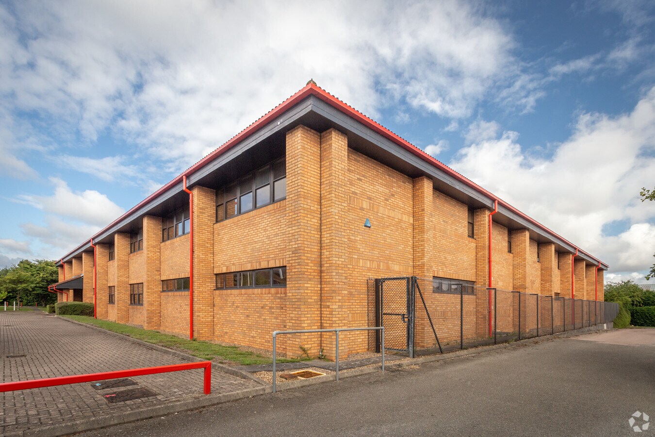 Anglia Way, Northampton, NN3 6JA | LoopNet Anglia Way, Northampton, NN3 6JA | LoopNet