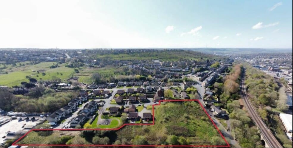 Bromley Rd, Batley, WF17 6EN | LoopNet