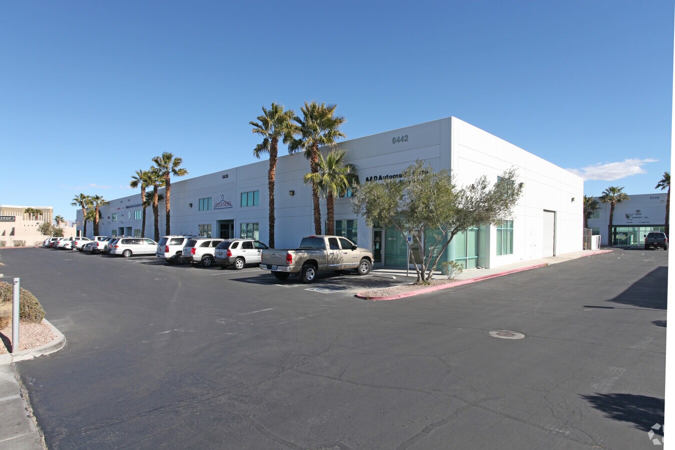 6442 Windy Rd, Las Vegas, NV 89119 | LoopNet