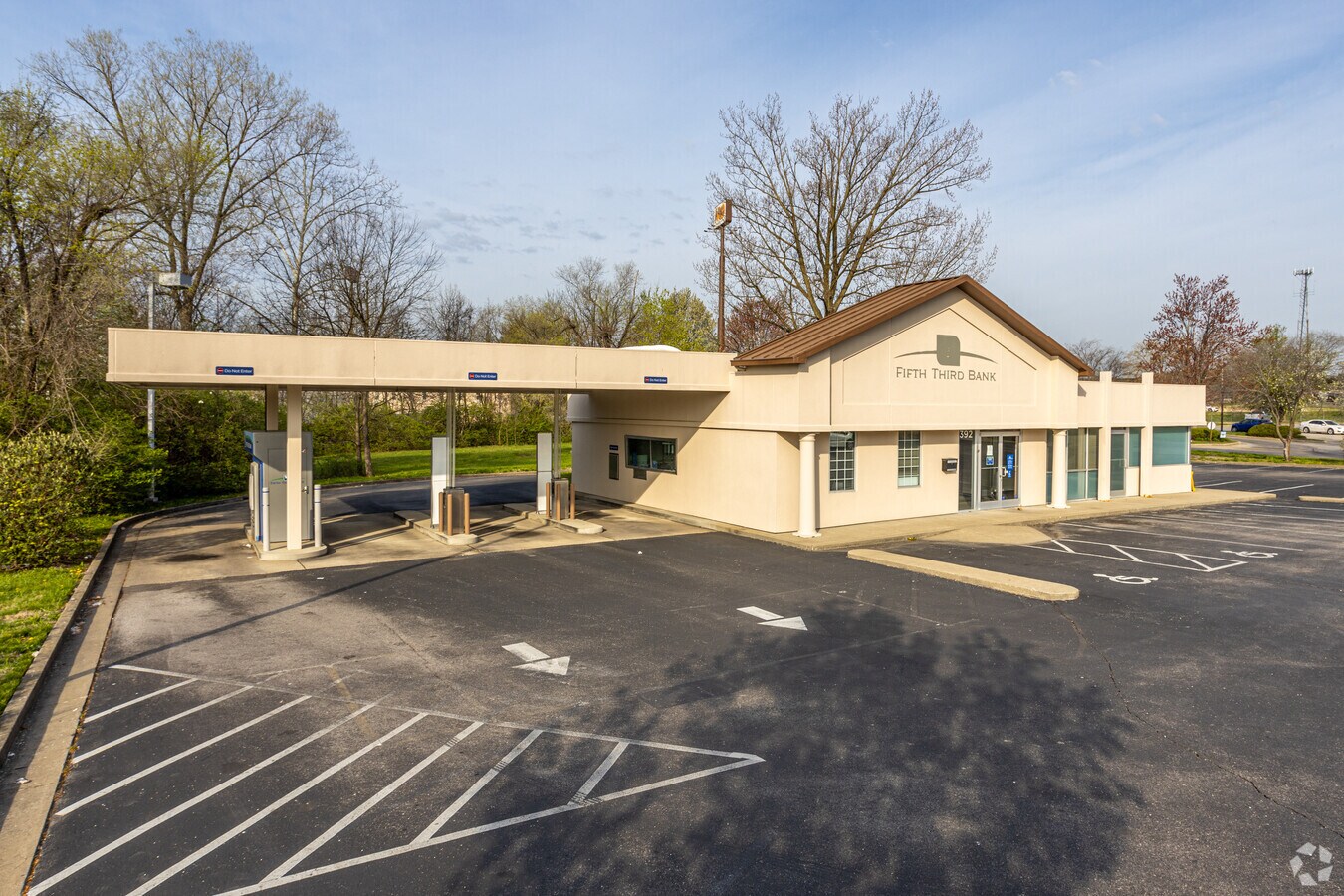 392 S Indiana Ave, Sellersburg, IN 47172 | LoopNet