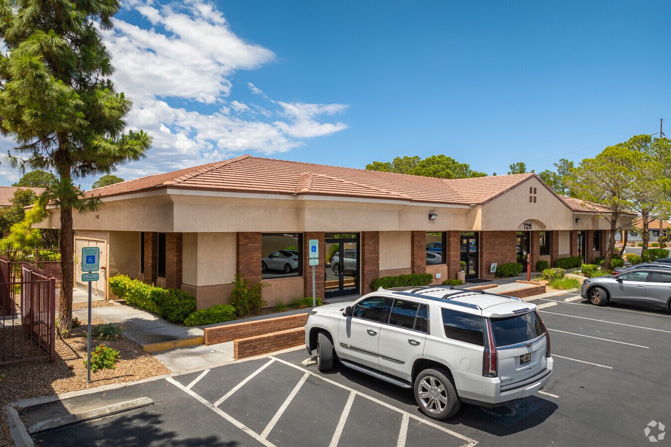 7211 W Charleston Blvd, Las Vegas, NV 89117 | LoopNet