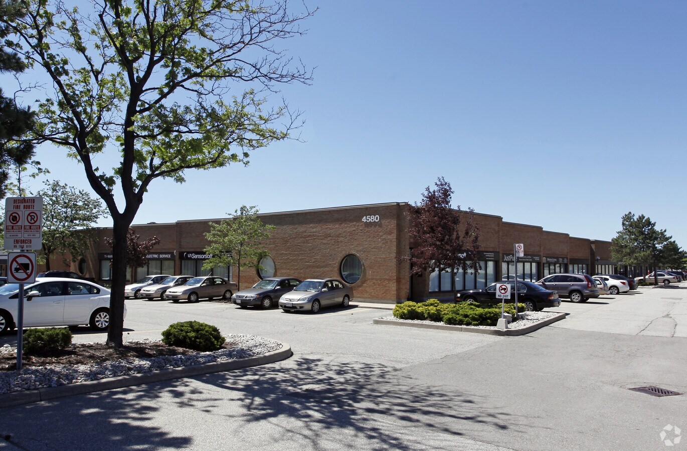 4580 Eastgate Pky, Mississauga, ON L4W 4T6 | LoopNet