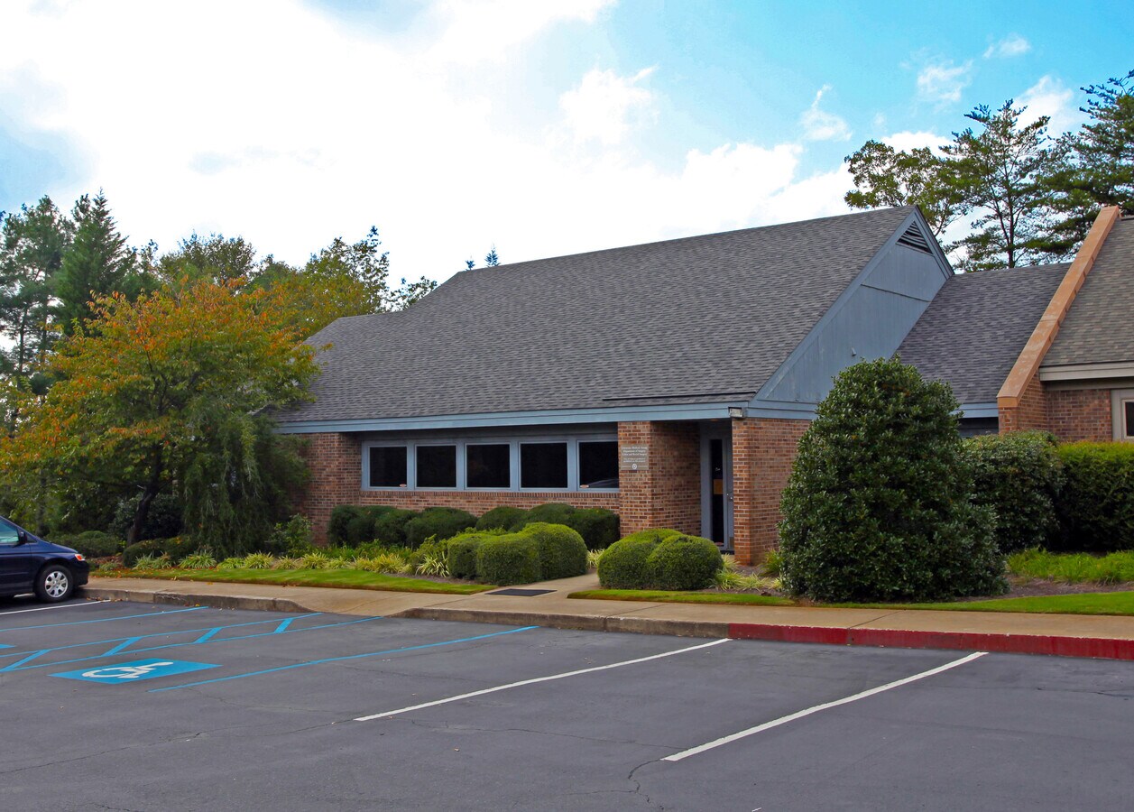 60 Bear Dr, Greenville, SC 29605 | LoopNet