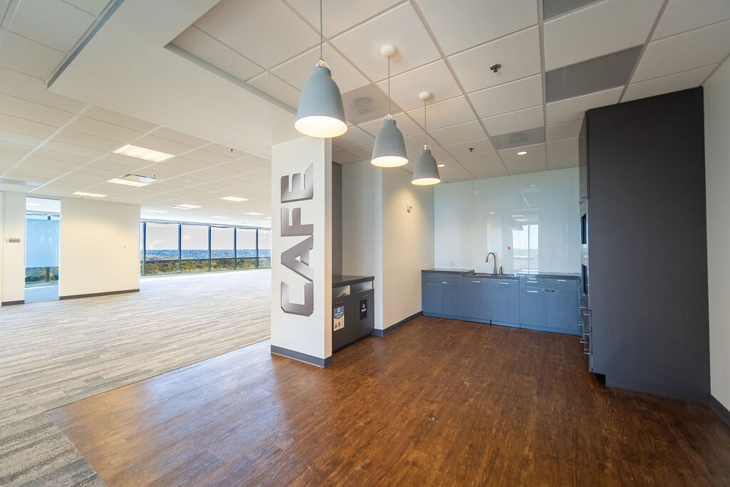 1001 Summit Blvd, Atlanta, GA 30319 - Perimeter Summit | LoopNet