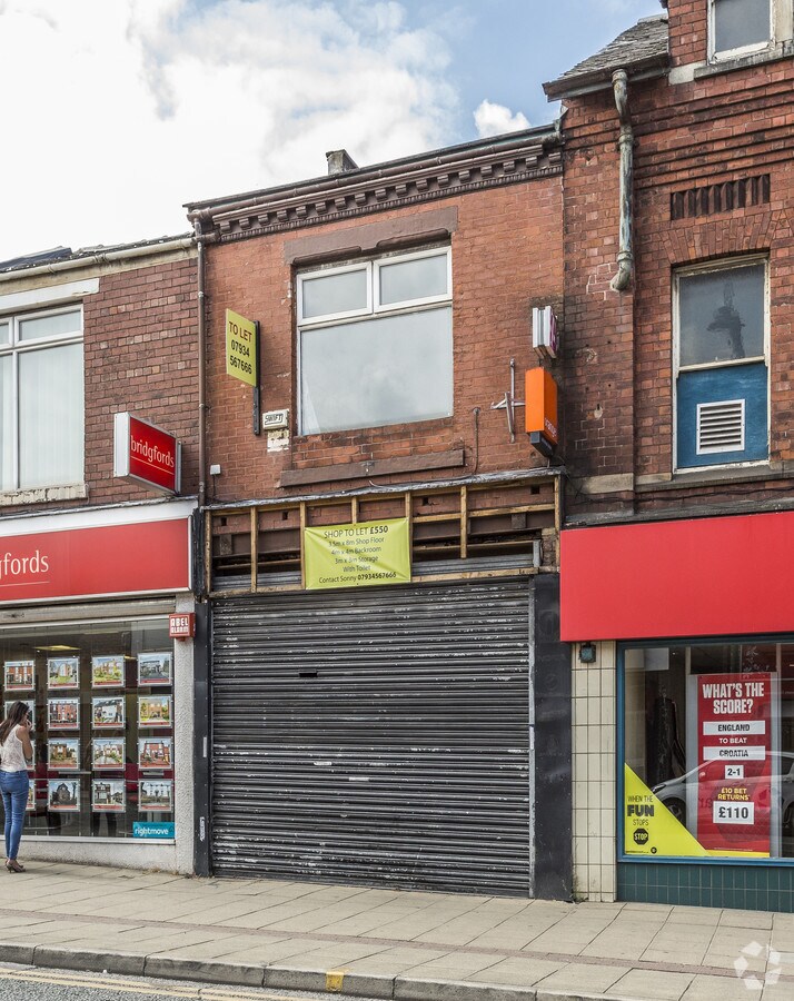 94 Market St, Hyde, SK14 1ES | LoopNet