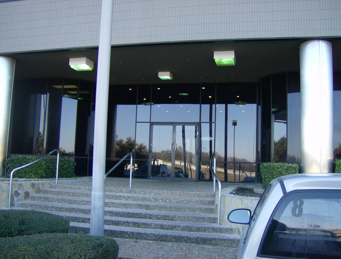 8344 E RL Thornton Fwy, Dallas, TX 75228 | LoopNet
