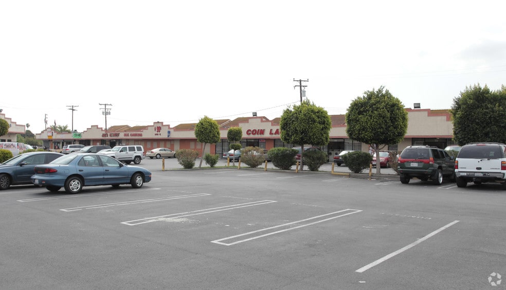 700-738 W Compton Blvd, Compton, CA 90220 - Retail for Sale | LoopNet