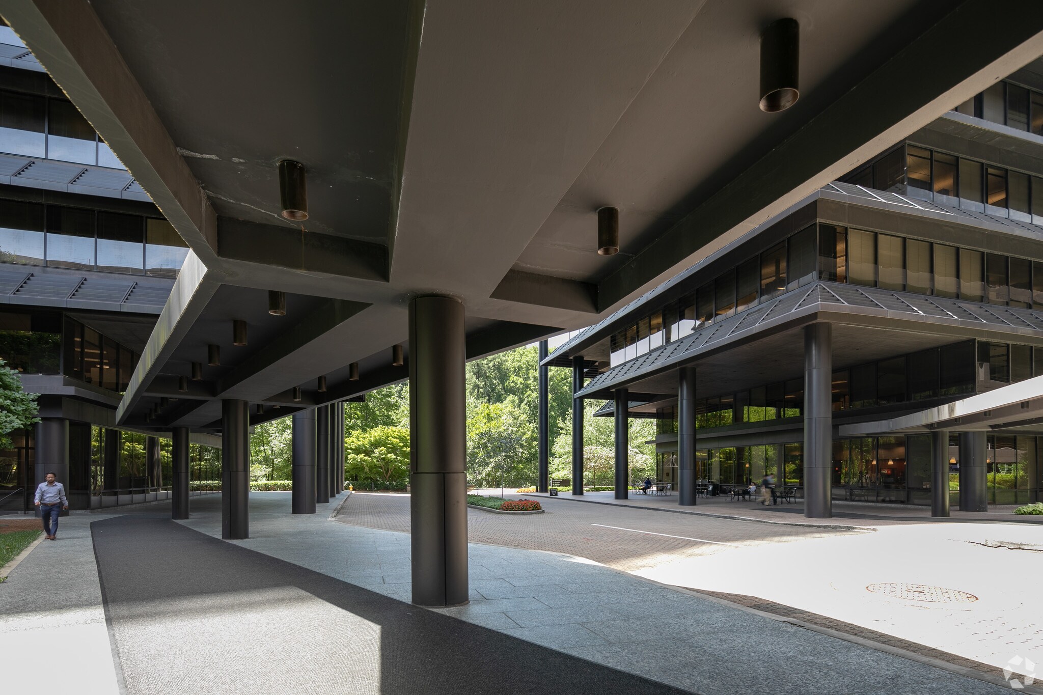 1 Ravinia Dr, Atlanta, GA 30346 - Ravinia Drive | LoopNet