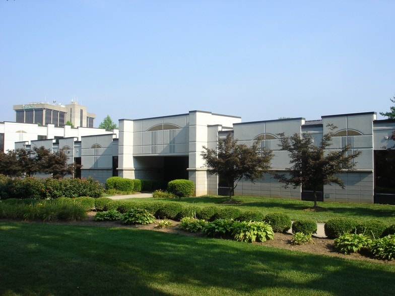 10101 Linn Station Rd, Louisville, KY 40223 | LoopNet