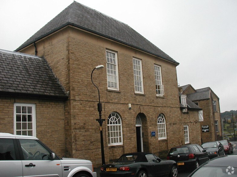 15 Spring Ln, Colne, BB8 9BF | LoopNet