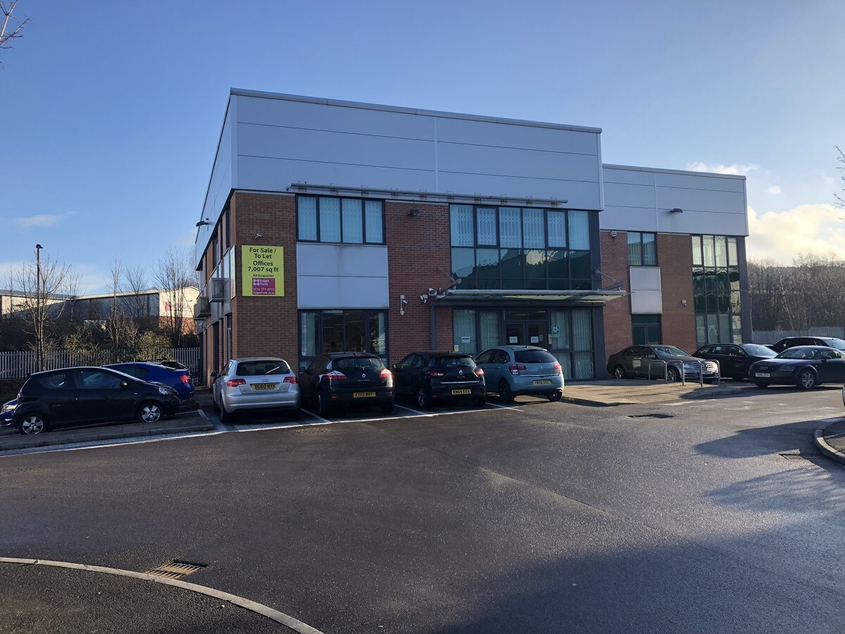 Broadfield Ct, Sheffield, SYK S8 0XF | LoopNet