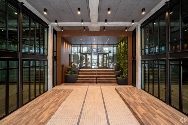 CBRE - Atlanta Commercial Listings & Brokers | LoopNet