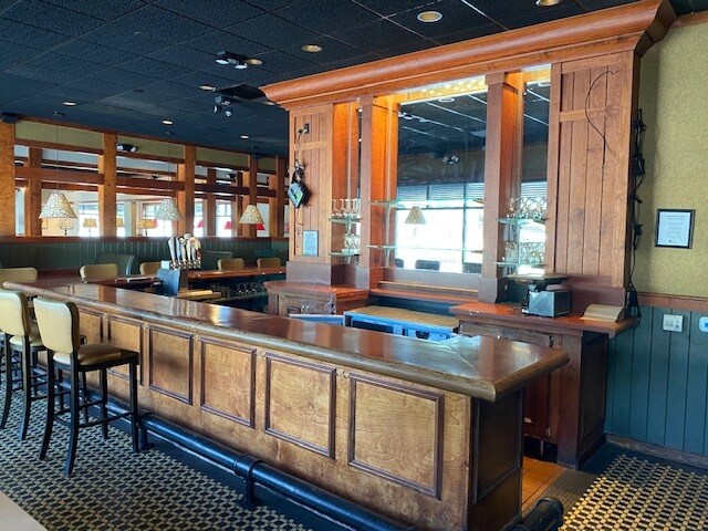 2600 MacDade Blvd, Holmes, PA 19043 - MacDade Mall | LoopNet.com