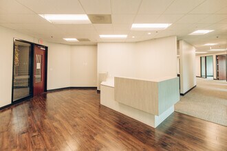 5 Centerpointe Dr, Lake Oswego, OR 97035 - 5 Centerpointe | LoopNet