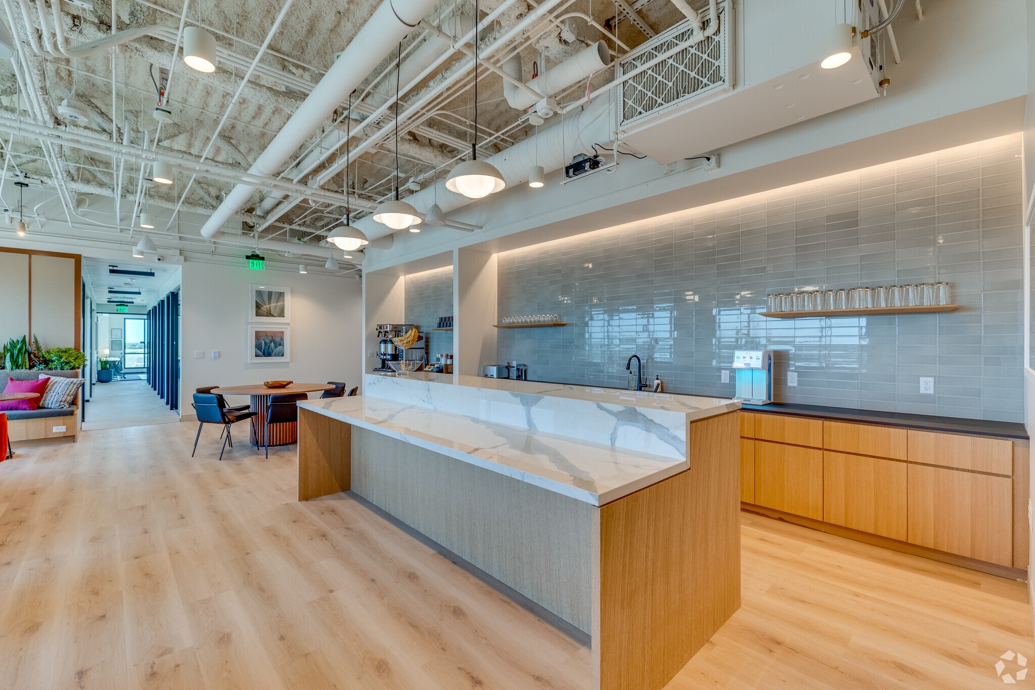 25 S Arizona Pl, Chandler, AZ 85225 - Industrious at Chandler | LoopNet