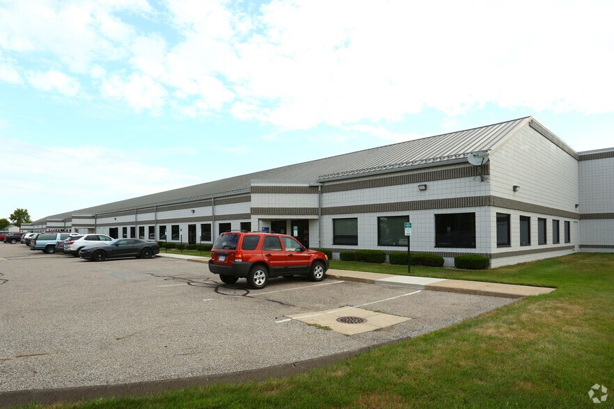 11301 Metro Airport Center Dr, Romulus, MI 48174 - Metro Airport Center | LoopNet