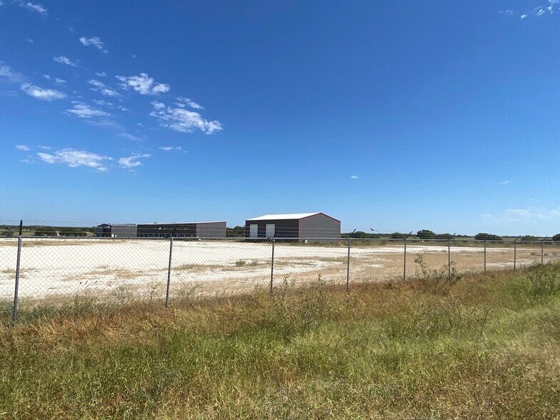3248 N. Hwy Frontage Rd., Three Rivers, TX 78071 - Industrial for Sale ...
